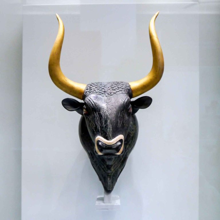 Minos: The Mythical King of Crete – Trespasser-on-Earth